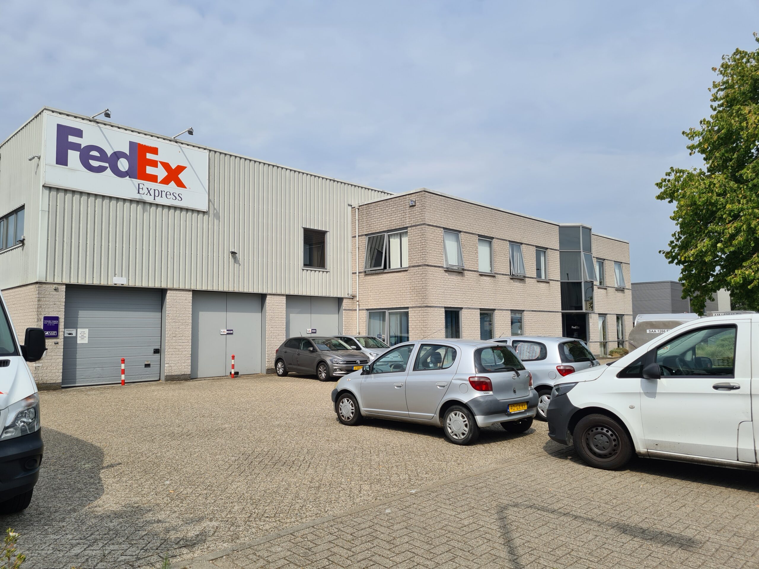 Redept heronderhandelt huurovereenkomst voor 3.300 m² namens FedEx in ...